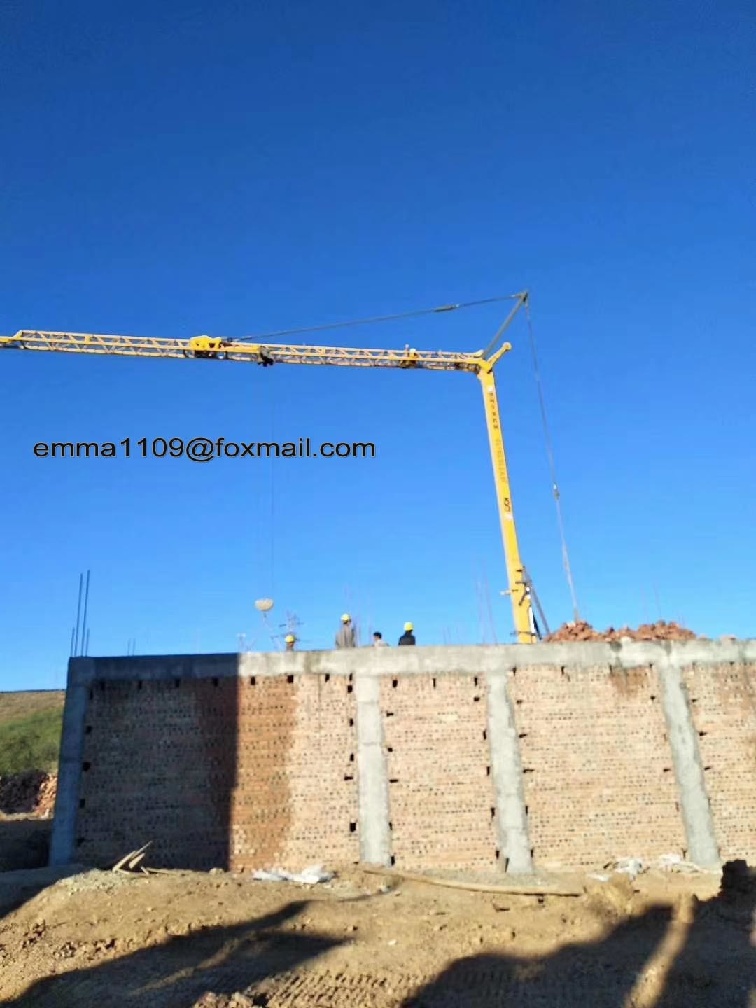 24m Jib Load 1t Self Climb Tower Crane With Wheels สําหรับการก่อสร้าง ...